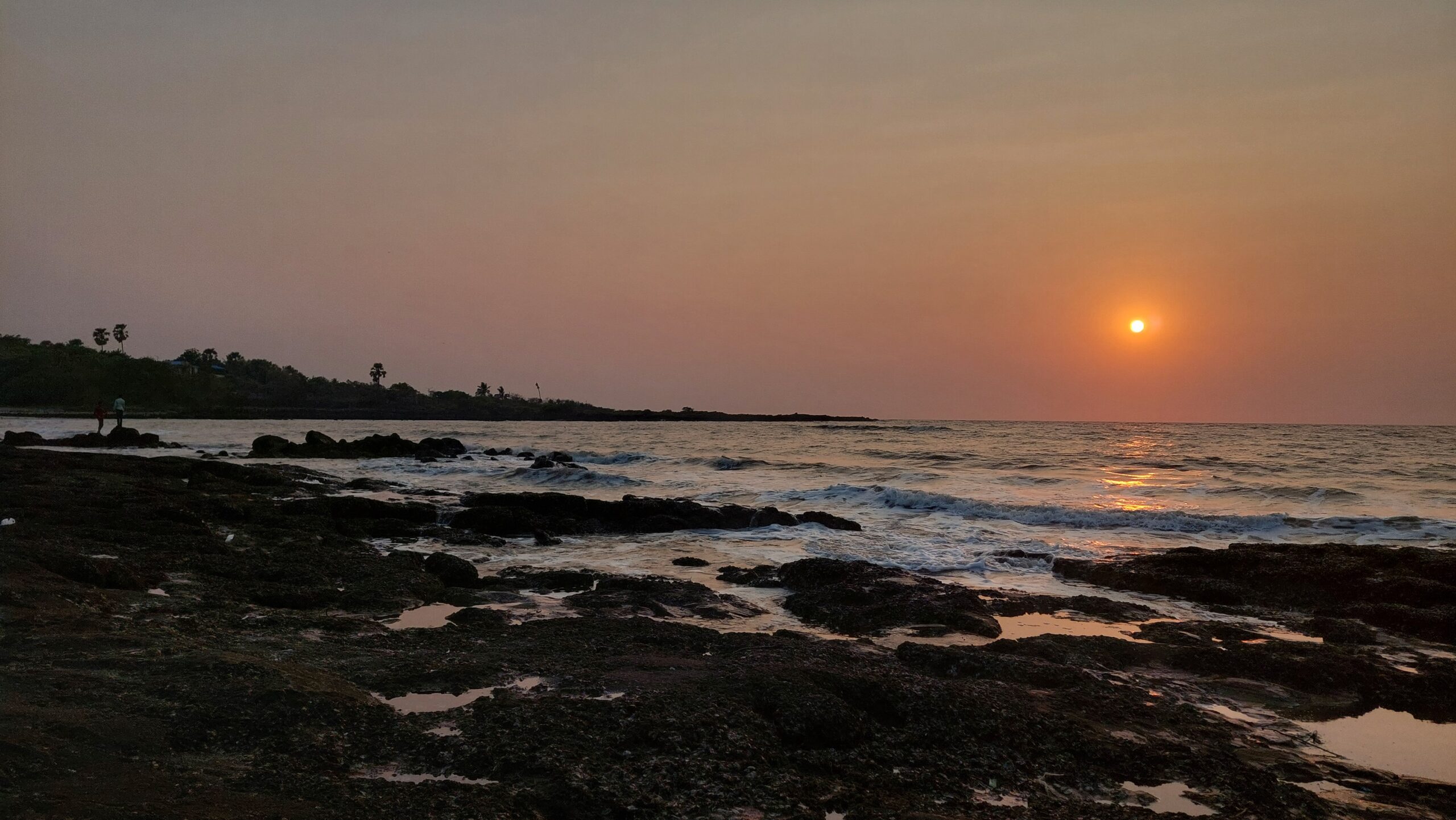 Chasing Sunsets - CommonLogues